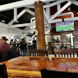 ROOSTERS ON THE RIVER - Updated May 2025 - 297 Photos & 230 Reviews ...