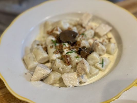 MANO BELLA - SOUTHPARK - Updated December 2025 - 193 Photos & 96 ...