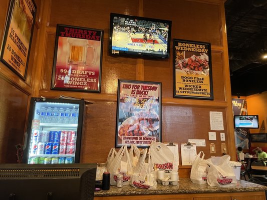 BREWINGZ RESTAURANT AND BAR - Updated October 2025 - 93 Photos & 220 ...