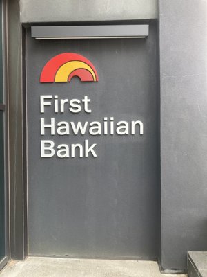FIRST HAWAIIAN BANK - MANOA BRANCH - Updated December 2025 - 25 Photos ...