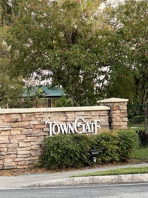 TOWNGATE PARK AND POOL - Updated January 2026 - 15 Photos - 901 NW ...