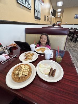 HAPPY DINER - Updated June 2024 - 179 Photos & 207 Reviews - 1931 N ...