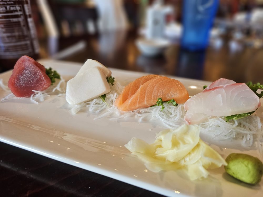 YUM ASIAN FUSION & SUSHI - Updated September 2025 - 147 Photos & 297 ...