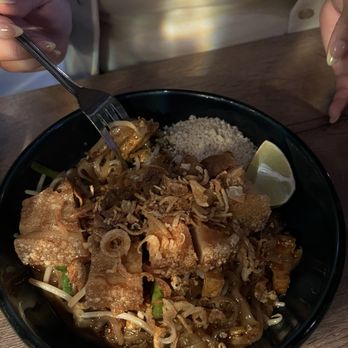 LEDU THAI - Updated August 2025 - 438 Photos & 138 Reviews - 915 N 5th ...