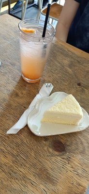 THE SMELLY CHEESECAKE CAFE - Updated November 2024 - 2-3 Albert Rd ...