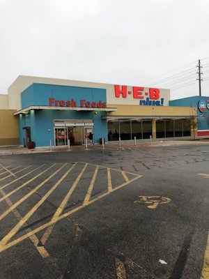 H-E-B PLUS! - Updated November 2024 - 56 Photos & 150 Reviews - 2508 E ...
