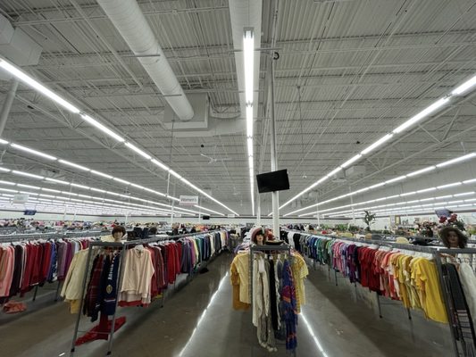 RED WHITE & BLUE THRIFT STORE - Updated December 2025 - 36 Photos & 15 ...