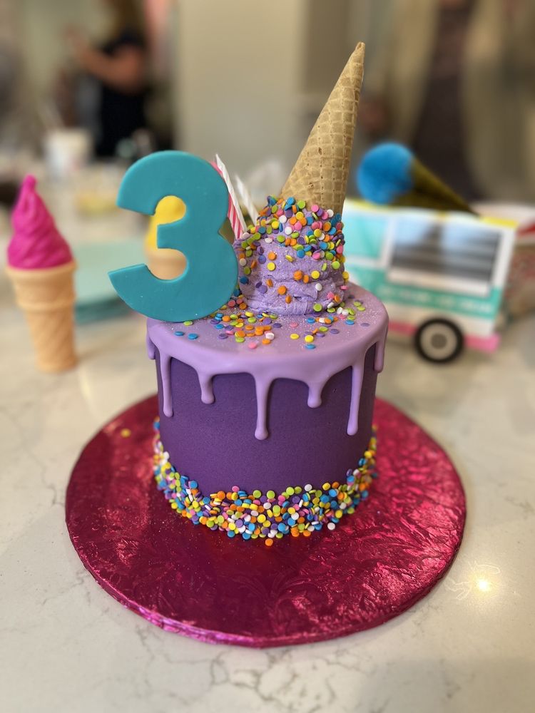 J CAKES - Updated December 2025 - 28 Photos & 17 Reviews - 7A Bourbon ...