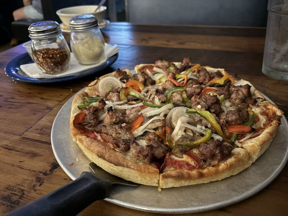 VERNON PIZZA RESTAURANT - Updated November 2025 - 18 Photos & 75 ...