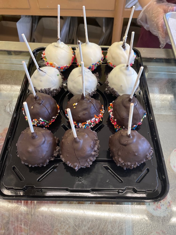 MERRITT BAKERY - 31 Photos & 33 Reviews - 315 Northwest Dr, Farmingdale ...