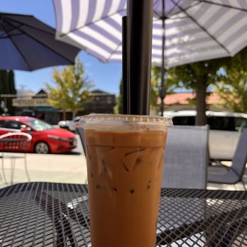 ONE FINE DAY - Updated May 2025 - 157 Photos & 79 Reviews - 117 E F St ...