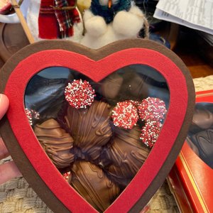 FITZKEE’S CANDIES - Updated September 2025 - 15 Reviews - 2352 S Queen ...