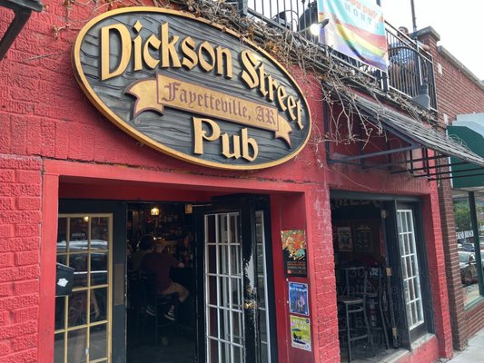 DICKSON STREET PUB - Updated April 2026 - 11 Photos & 17 Reviews - 303 ...