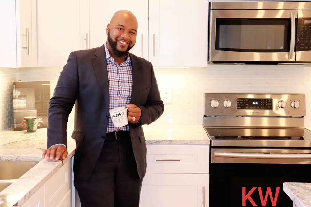 MYKE THE REAL ESTATE GUY - Contact Agent - 2911 Piedmont Rd NE, Atlanta ...