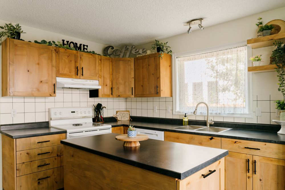 RUSTIC HERITAGE - Updated January 2026 - 15 Photos - St. Albert ...