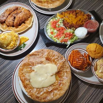 MAMA ZOE MICHAEL’S - 439 Photos & 203 Reviews - 2859 Reynolda Rd ...