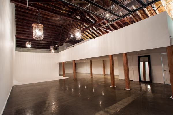 THE BEVERLY ROOM - Updated July 2024 - 10 Photos - 104 Robinson St, Los ...