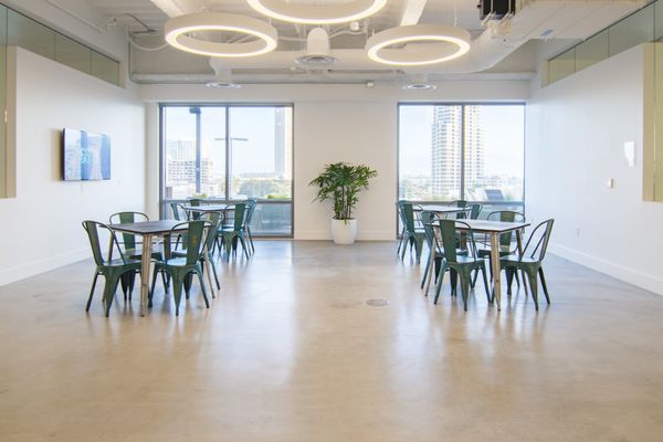 DECK 655 - Updated October 2025 - 42 Photos - 655 W Broadway, San Diego ...