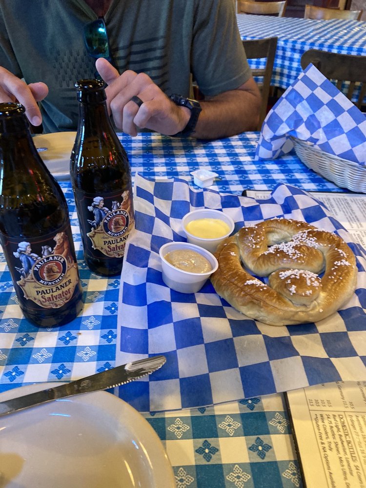 WALBURG GERMAN RESTAURANT - 174 Photos & 251 Reviews - German - 3777 Fm ...