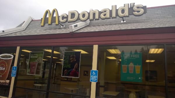 MCDONALD’S - Updated July 2025 - 33 Reviews - 4706 Portland Rd NE ...