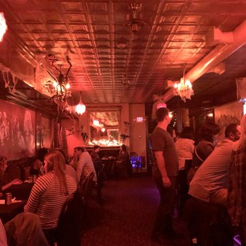 HAUNT - Updated December 2025 - 22 Photos - 1123 Walnut St ...