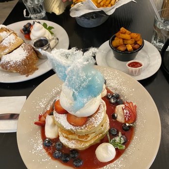 KINGSLAND KITCHEN - 928 Photos & 776 Reviews - 301 SW Pine St, Portland ...