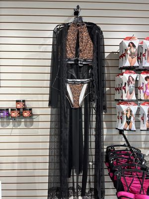 THE PINK BOXXE - Updated January 2026 - 59 Photos & 10 Reviews - 7706 ...