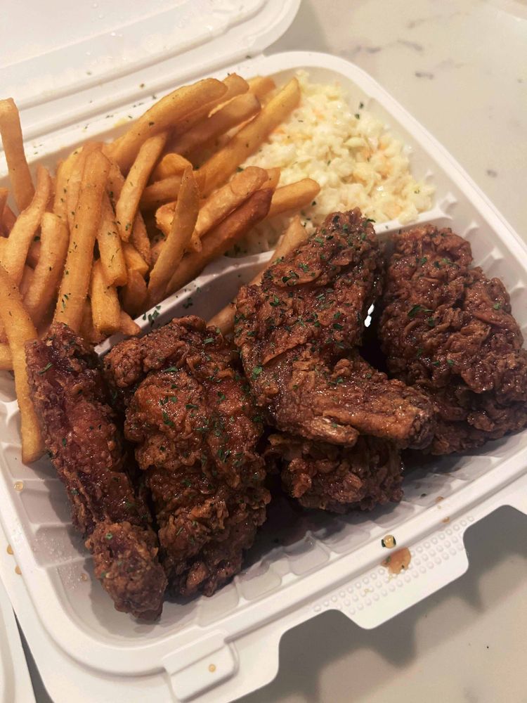 ROCKSTAR CHICKEN - Updated April 2025 - 21 Manhattan Ave, Brooklyn, New ...