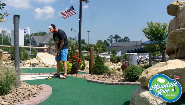MOUNTAIN RUN MINI GOLF - Updated August 2024 - 10 Photos - 202 Mountain ...