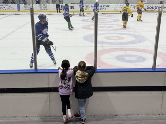 SHARKS ICE AT SAN JOSE - Updated September 2025 - 180 Photos & 281 ...