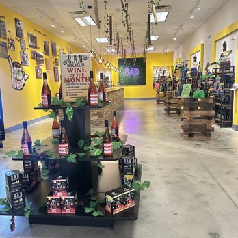 RAD WINERY & CIDERY - Updated December 2025 - 86 Photos & 34 Reviews ...