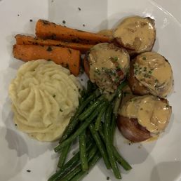 TOWN 220 RESTAURANT - Updated December 2025 - 110 Photos & 136 Reviews ...