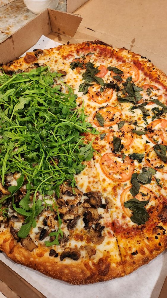 FAT TOMATO PIZZA - Updated January 2026 - 88 Photos & 100 Verified ...