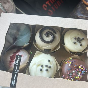 URBAN COOKIES BAKESHOP - PHOENIX - Updated January 2025 - 1148 Photos ...