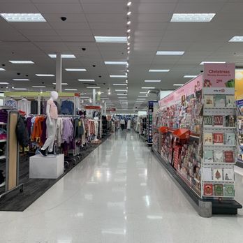 TARGET - Updated January 2025 - 494 Photos & 311 Reviews - 2300 Park ...