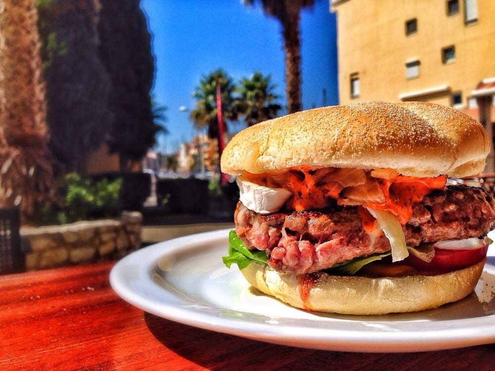 SUPER DINER - 54 Photos - Résidence le Chébeck, Gruissan, Aude, France ...