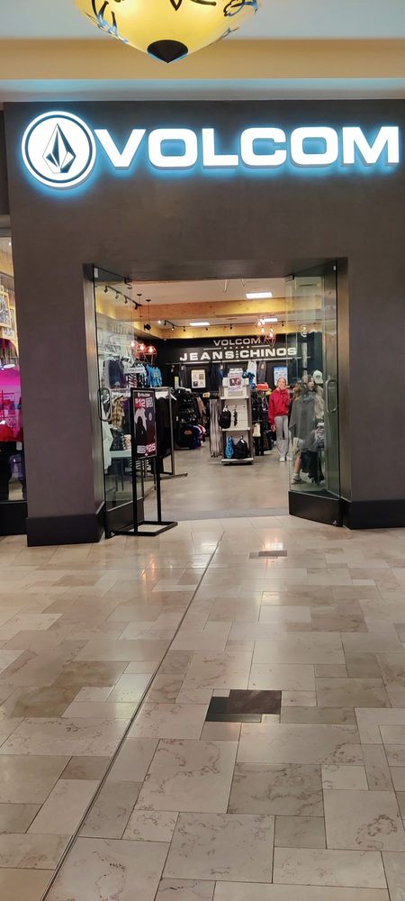 VOLCOM PARK - MEADOWS - Updated July 2025 - 8401 Park Meadows Center Dr ...