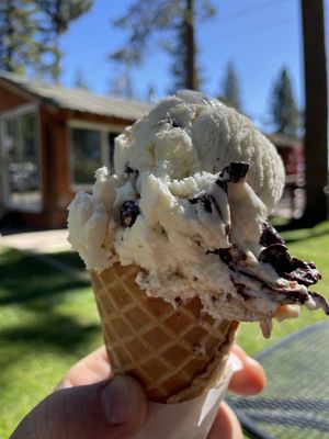 MOURELATOS CABLE CAR ICE CREAM PARLOR - Updated October 2025 - 45 ...