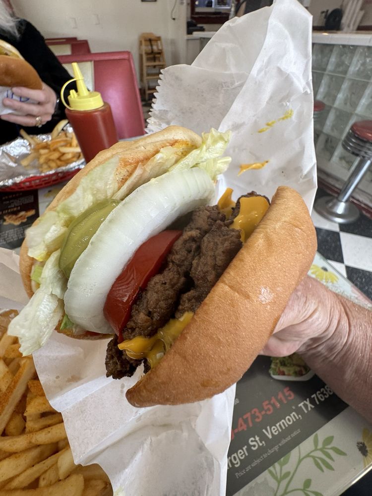 VERNON BURGER - Updated January 2026 - 14 Photos & 29 Reviews - 2330 ...