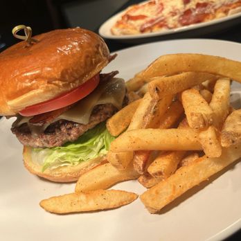 BIRDEEZ - Updated August 2025 - 238 Photos & 79 Reviews - 151 N Sierra ...