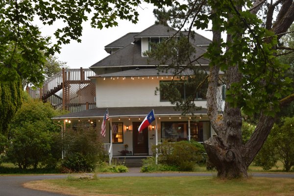 MILLER TREE INN - Updated June 2024 - 140 Photos & 61 Reviews - 654 E ...