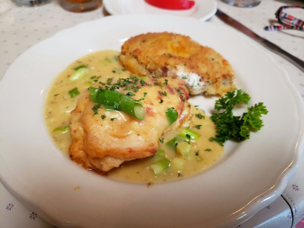 GREYHOUND TAVERN - 78 Photos & 171 Reviews - Southern - 2500 Dixie Hwy ...