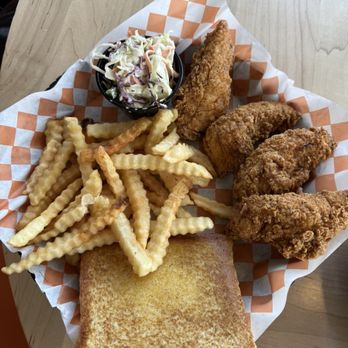 MINNIE BIRD - Updated April 2025 - 122 Photos & 80 Reviews - 1428 N ...