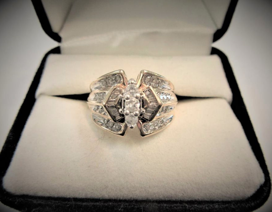 PAWN IT - Updated August 2025 - 10 Photos - 2191 Elmwood Ave, Buffalo ...