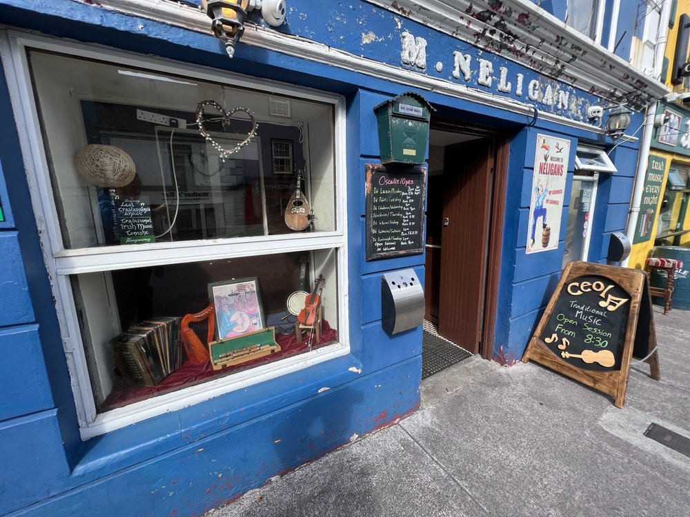 NELIGAN’S BAR DINGLE - Main St, Dingle, Co. Kerry, Republic of Ireland ...