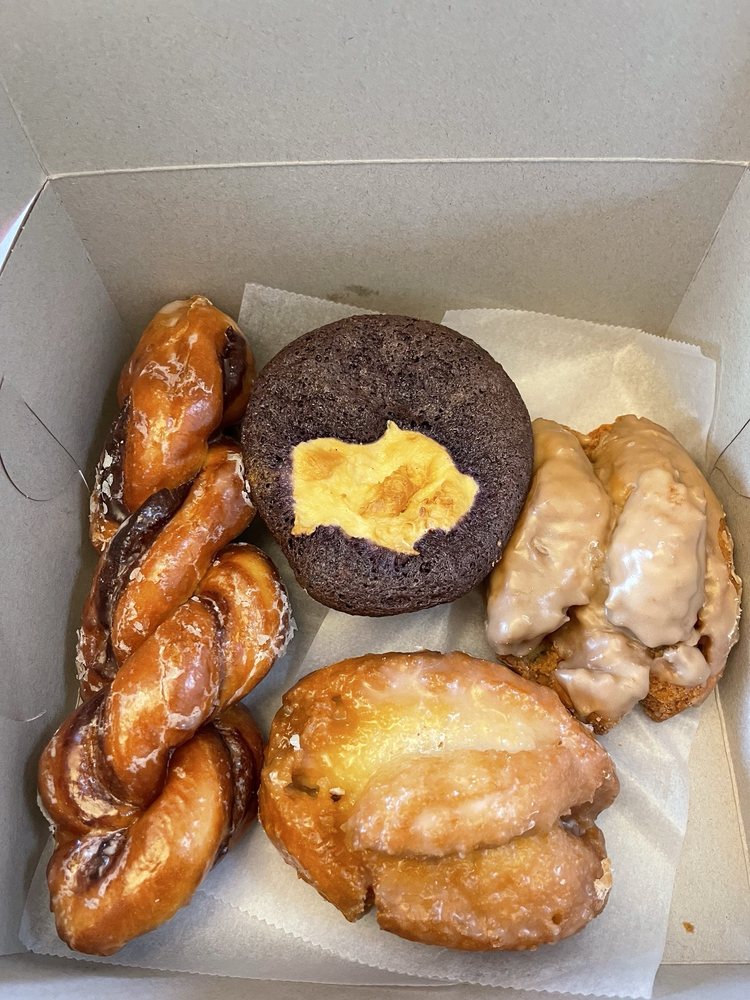 GRUMPY’S DONUTS & BAGELS - Updated December 2025 - 72 Photos & 82 ...