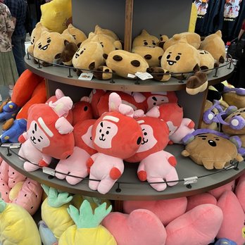 LINE FRIENDS - Updated December 2025 - 2120 Photos & 291 Reviews - 1515 ...