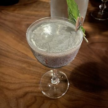 THE WHITE RABBIT - Updated July 2024 - 501 Photos & 366 Reviews - 207 N ...