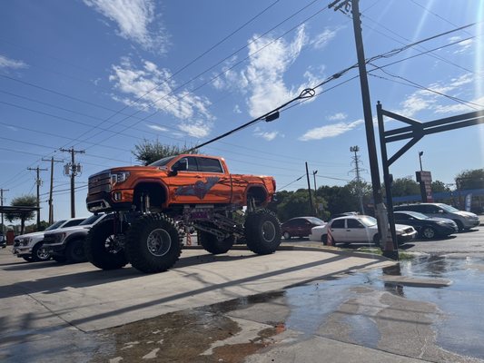 OMAR’S WHEELS AND TIRES - Updated October 2025 - 52 Photos & 34 Reviews ...