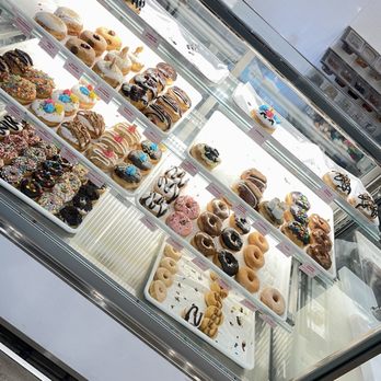 YONUTZ DONUTS AND ICE CREAM - Updated December 2025 - 127 Photos & 92 ...